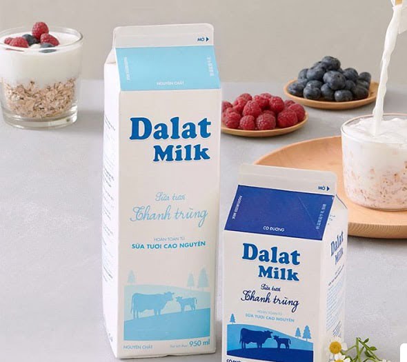Sữa tươi không đường Dalat Milk - Unsweetened 950ml - Santorino