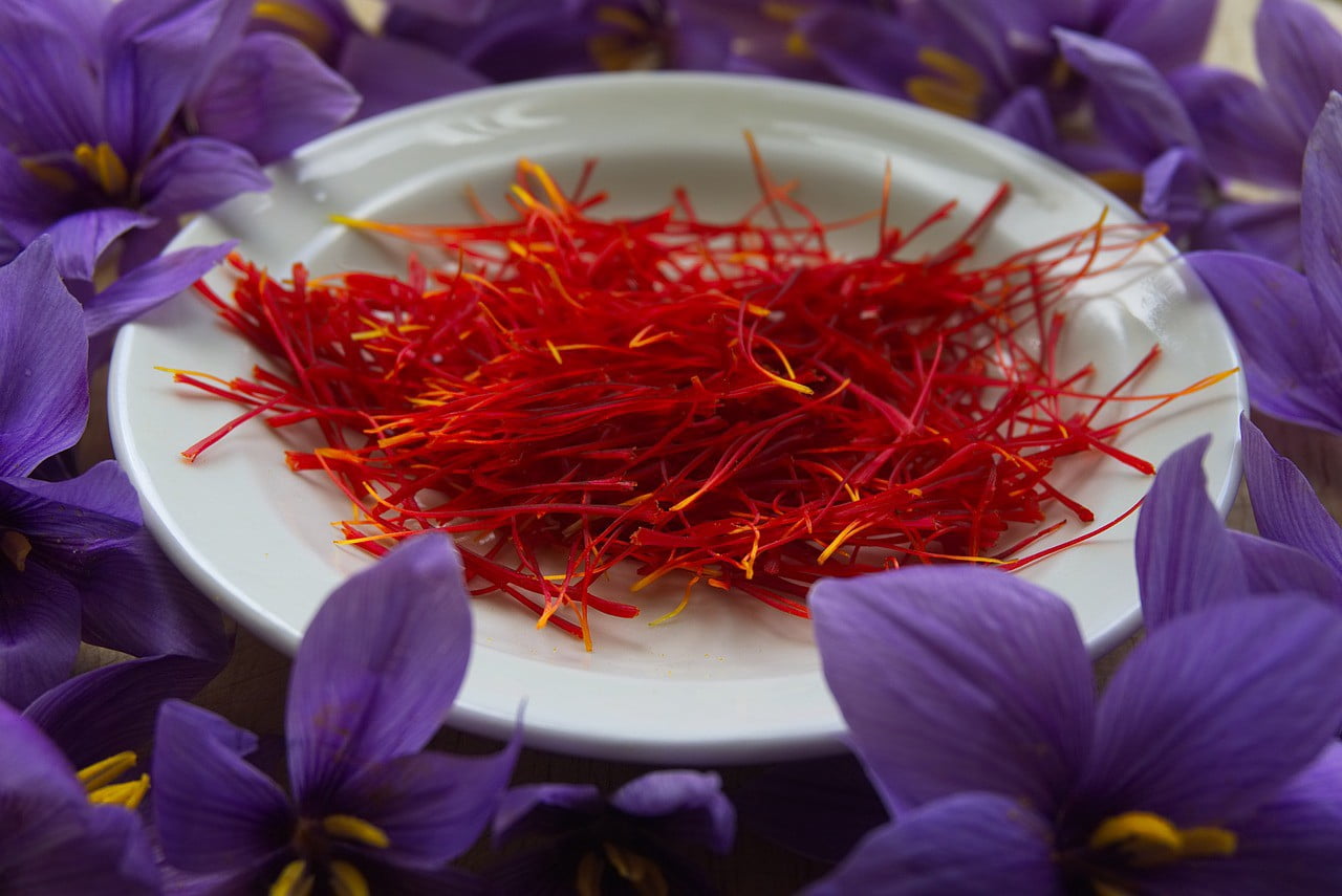 Saffron có những thành phần nào mà được mệnh danh là “thần dược ...